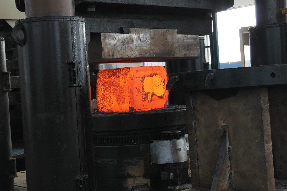 Why do forging flanges need heat treatment?